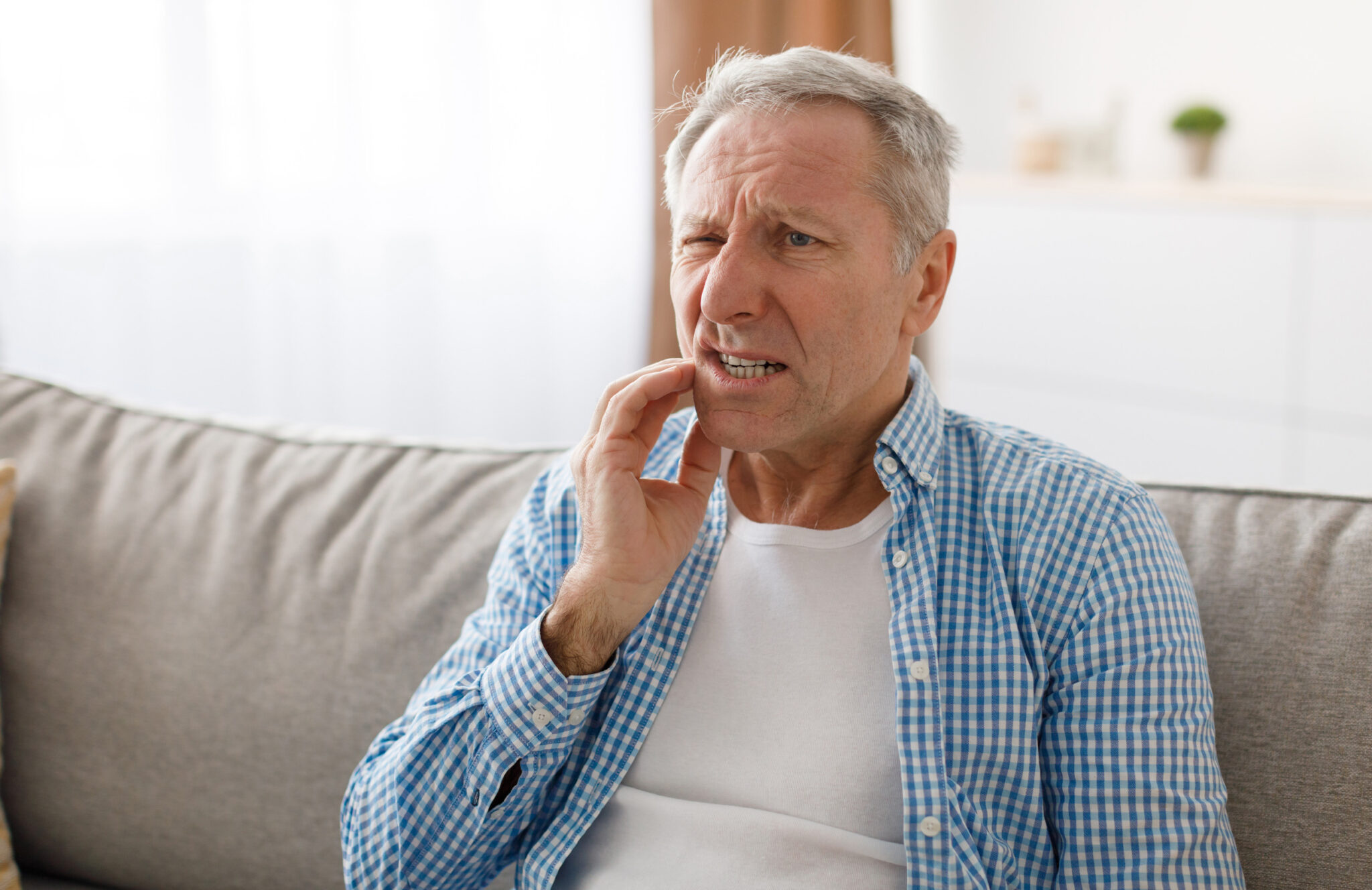 How We Treat A Broken Tooth | Prairie Village, KS